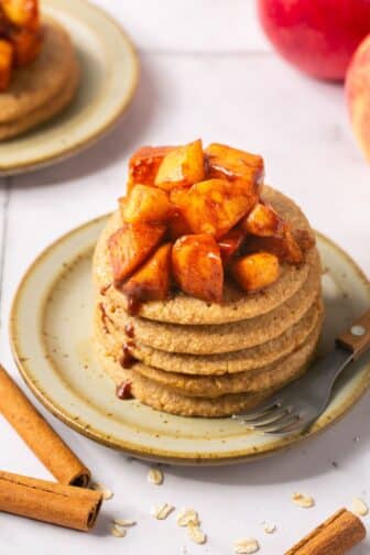 Healthy Cinnamon Apple Pancakes - Skinny Fitalicious®