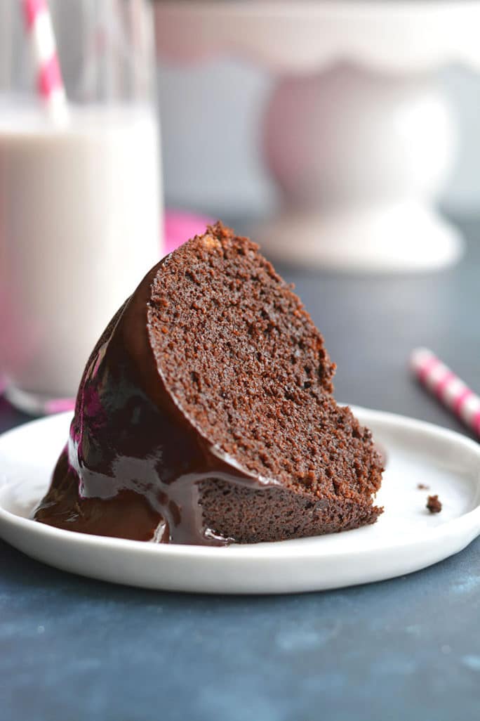 Chocolate Almond Flour Fudge Cake - Skinny Fitalicious®
