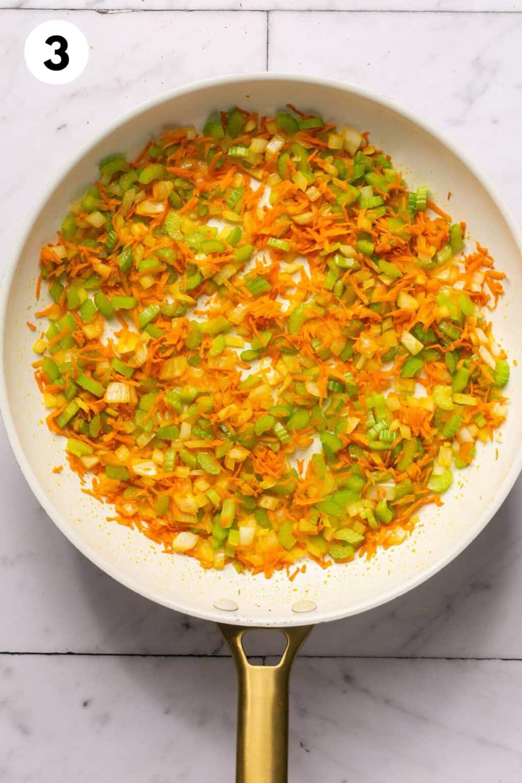 Quick and Easy Healthy Stuffing - Skinny Fitalicious®