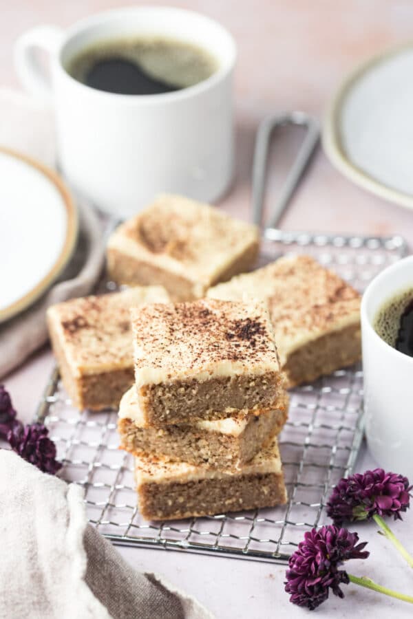 Healthy Gingerbread Cake - Skinny Fitalicious®