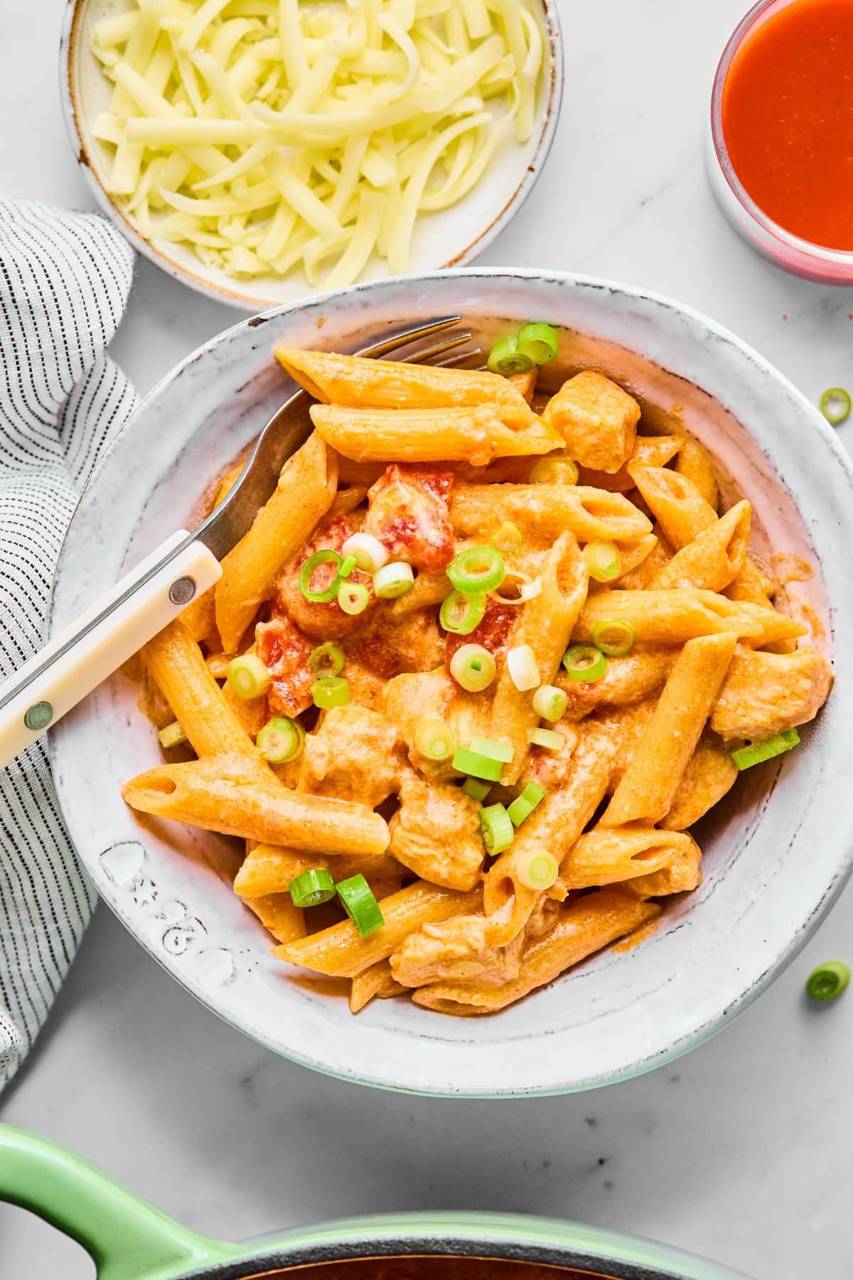 Buffalo Chicken Pasta (One-Pot) - Skinny Fitalicious®